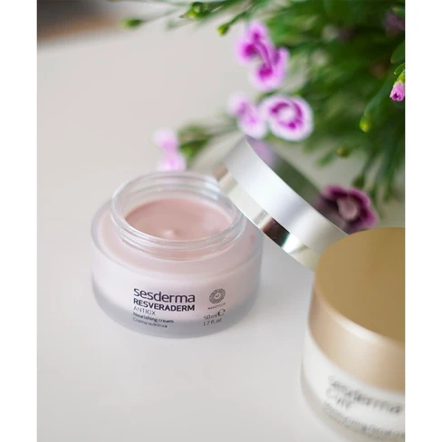 Sesderma Resveraderm Crema Nutritiva con Resveratrol - SweetCare Chile