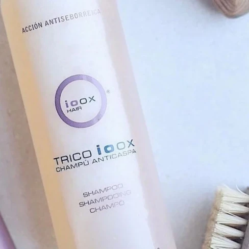 Ioox Trico Champú Anticaspa Regulador de la secreción sebácea ...