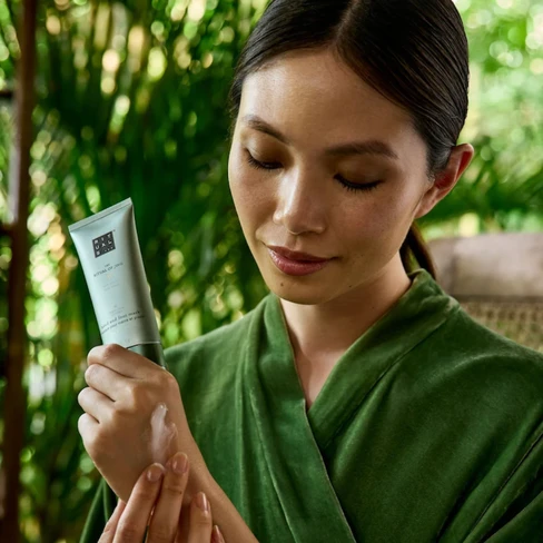 Rituals The Ritual of Jing Night Rescue Hand Mask for Soft Hands ...
