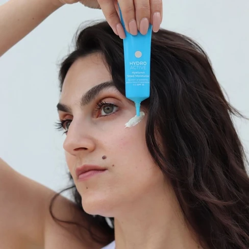 Dr Grandel Hydro Active Hyaluron Tinted Moisturizer SPF25 Adapts to the ...