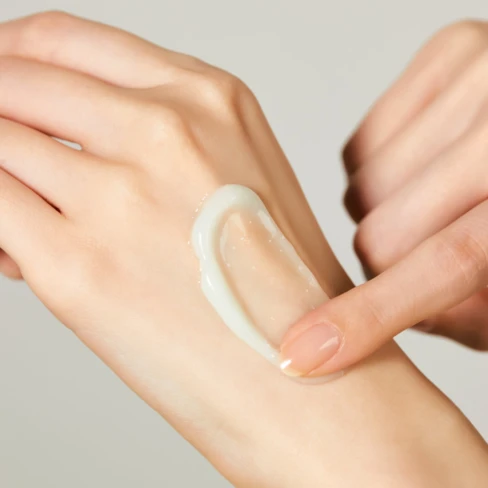 VVBETTER Jeju Yuja Cera Balancing Hydrating Cream - SweetCare Azerbaijan