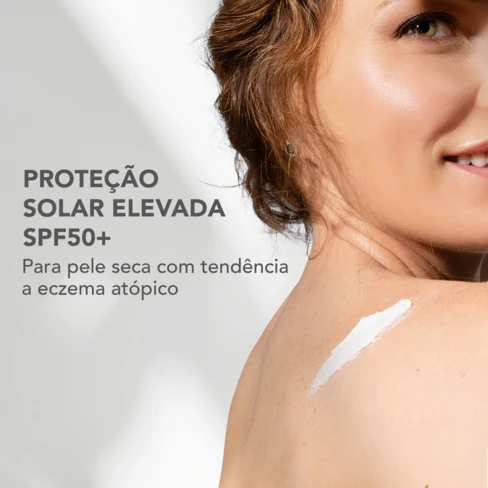 A Derma Exomega Control Crème solaire SPF50 - SweetCare Luxembourg